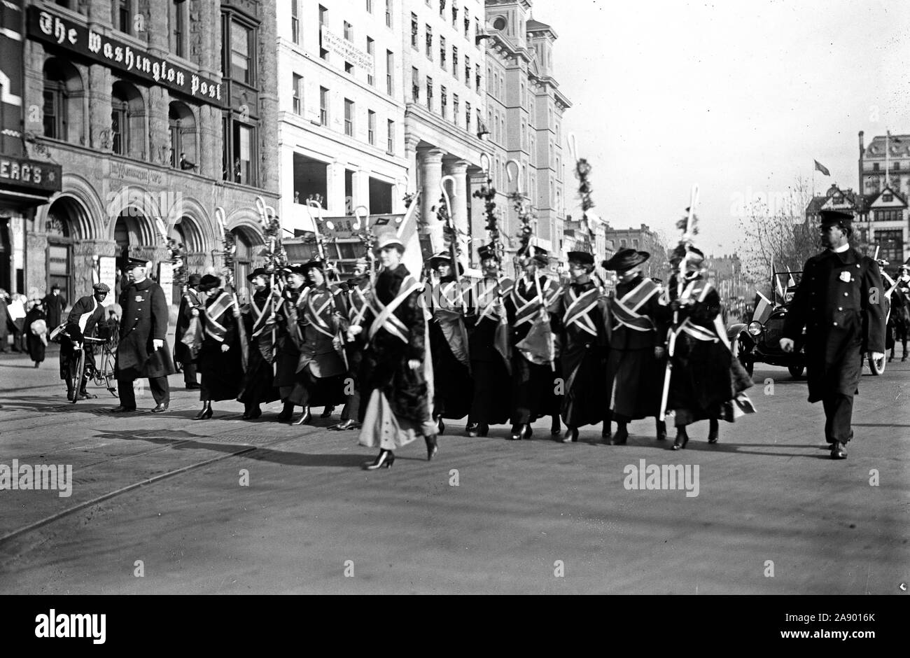 Woman Suffrage March on the Capitol ca. 1916 Stock Photo - Alamy