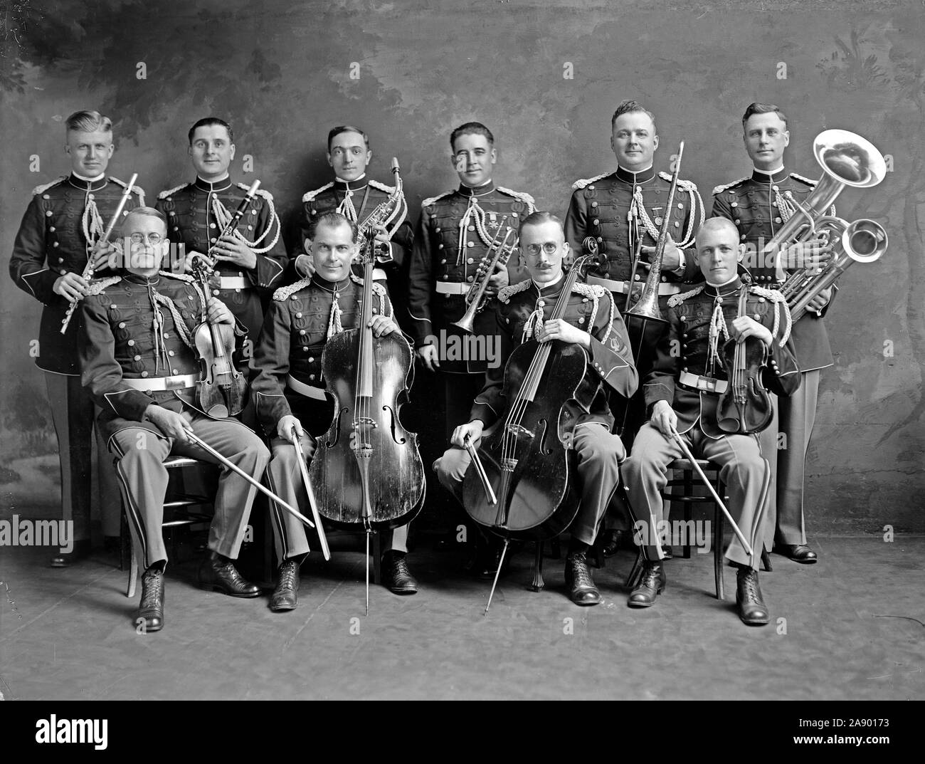 Early 1900s musicians hi-res stock photography and images - Alamy