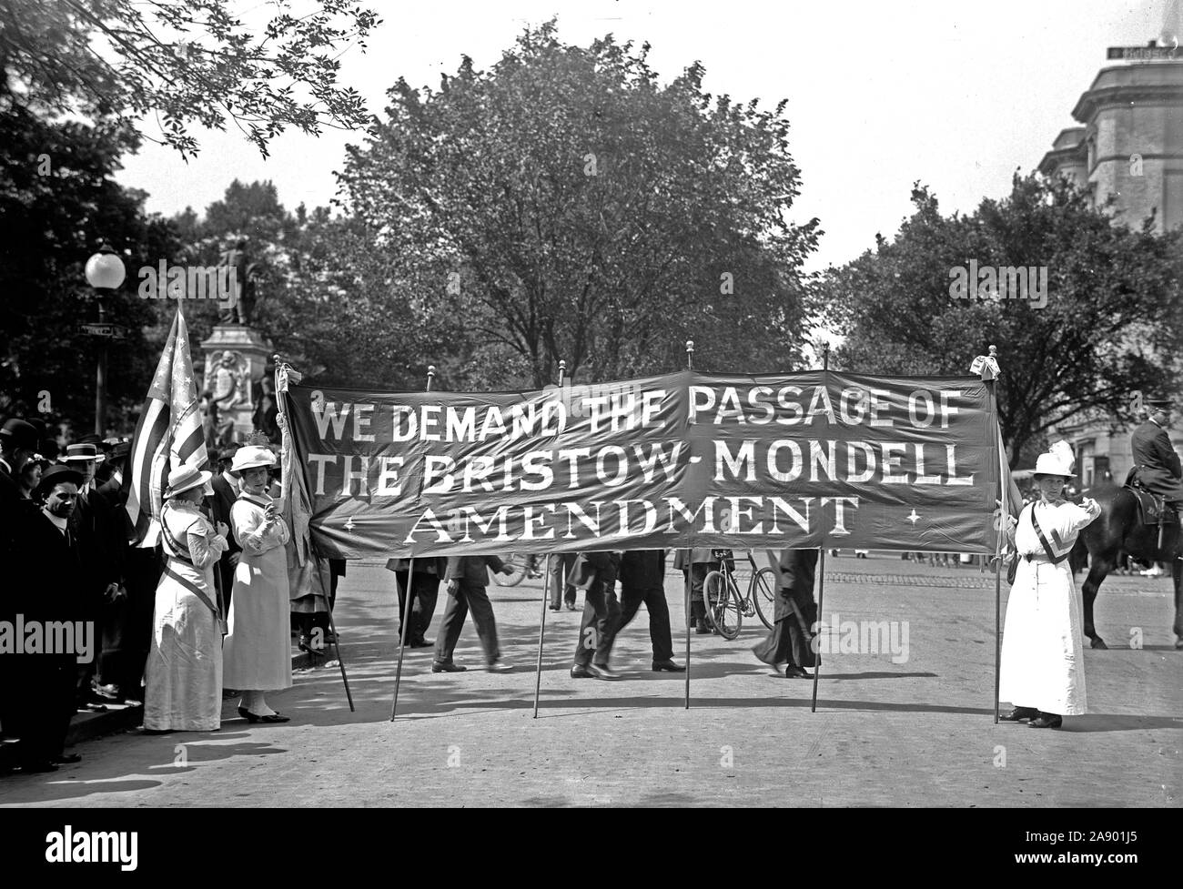 Woman suffrage parade, May 1914 Stock Photo - Alamy