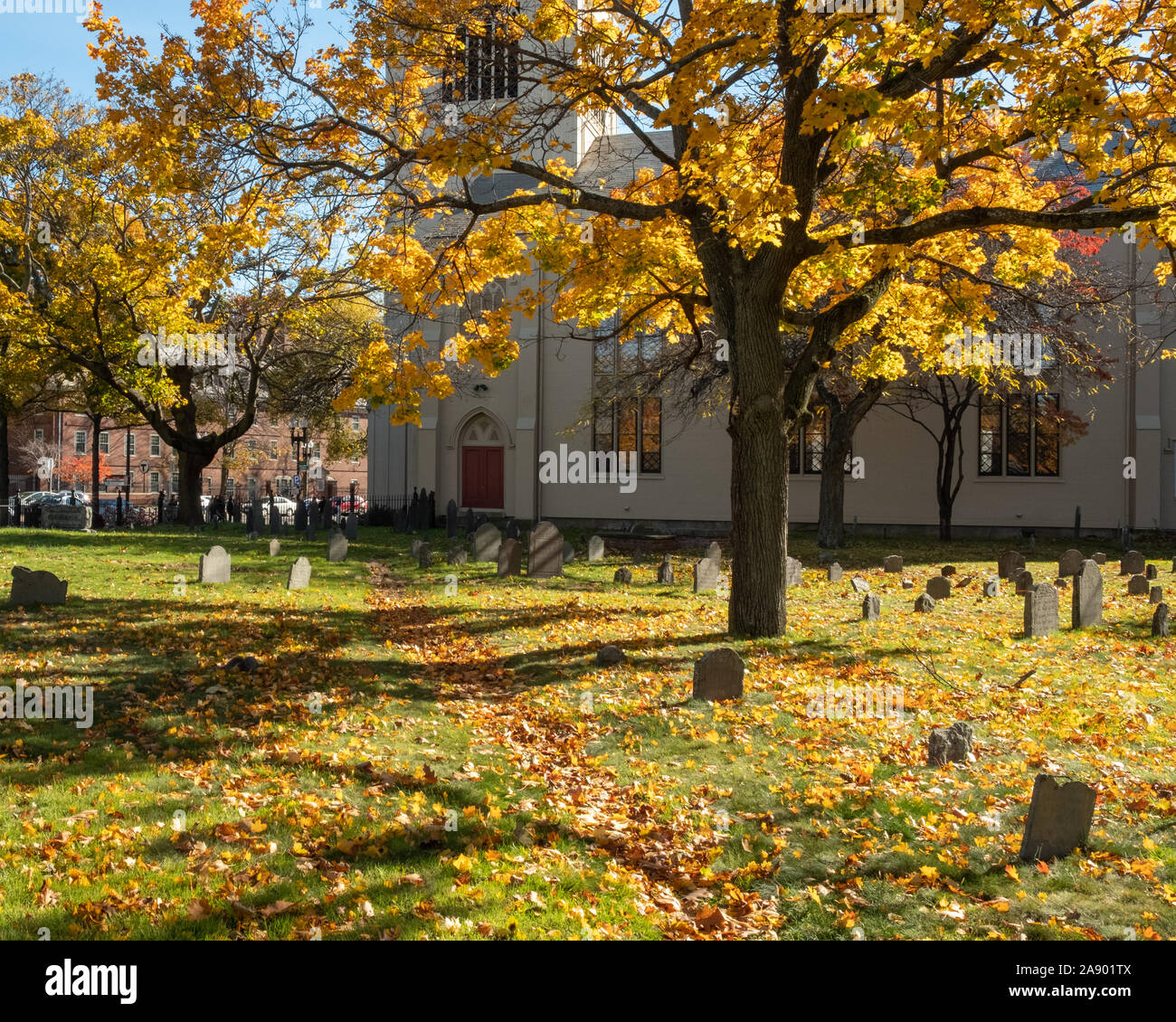 Ground cemetery graves old hi-res stock photography and images - Alamy