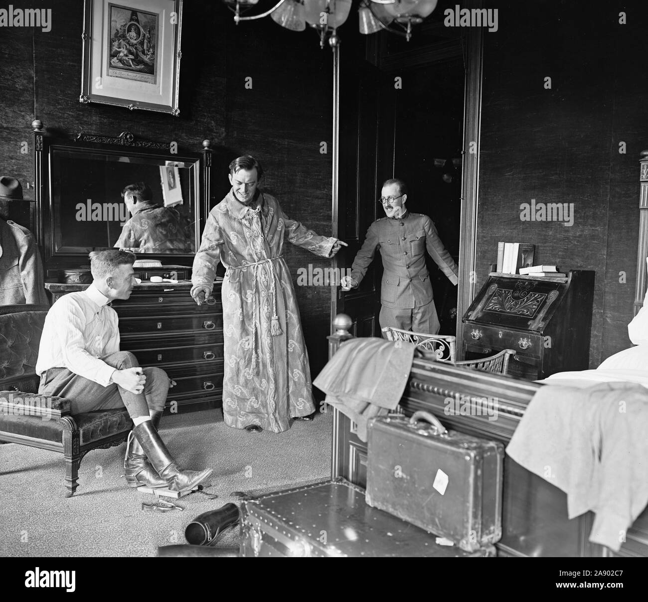 At the united service hi-res stock photography and images - Alamy