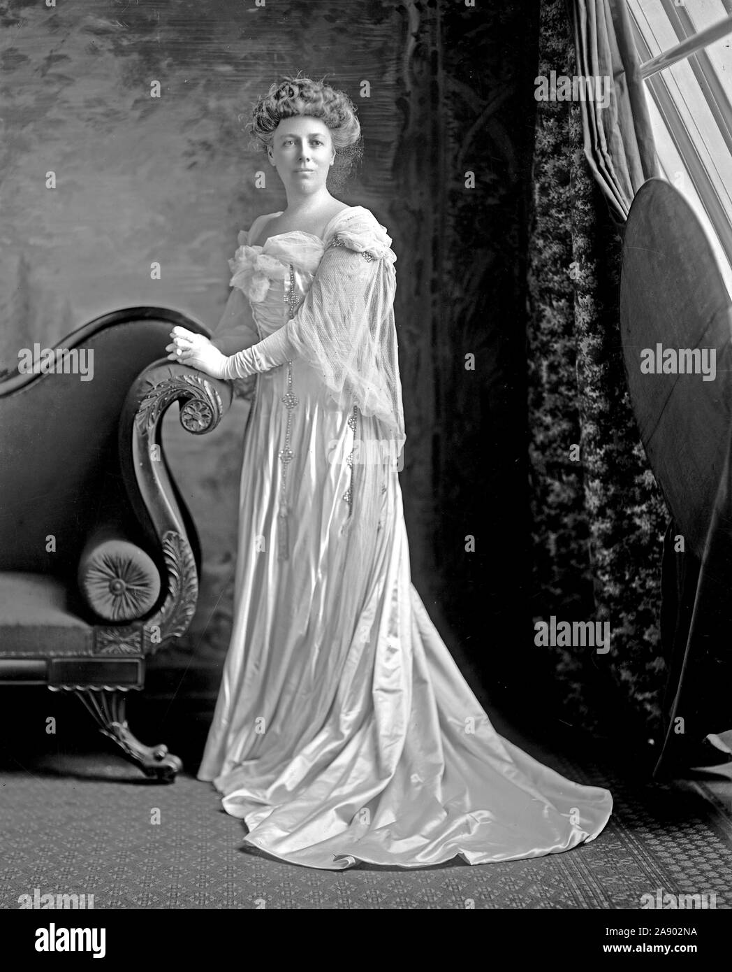 Lady helen hi-res stock photography and images - Alamy
