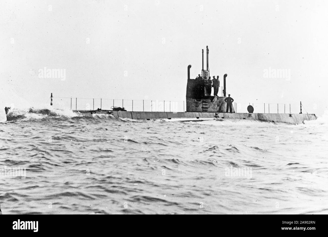 Early 1900s submarines hi-res stock photography and images - Alamy
