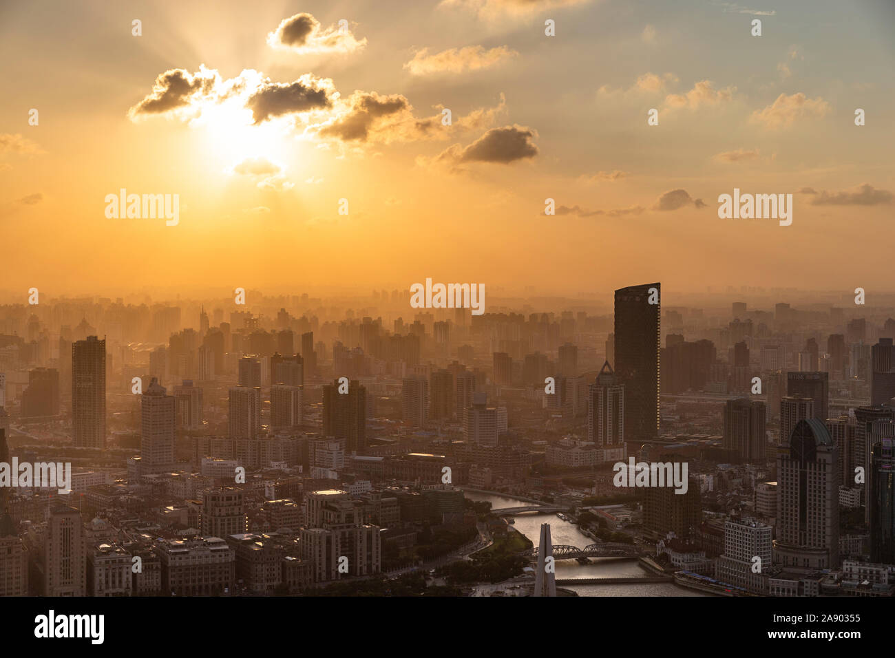Shanghai architectural landmarks hi-res stock photography and images ...