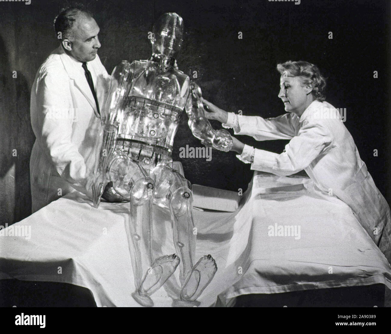 Dummy patient model hi-res stock photography and images - Alamy