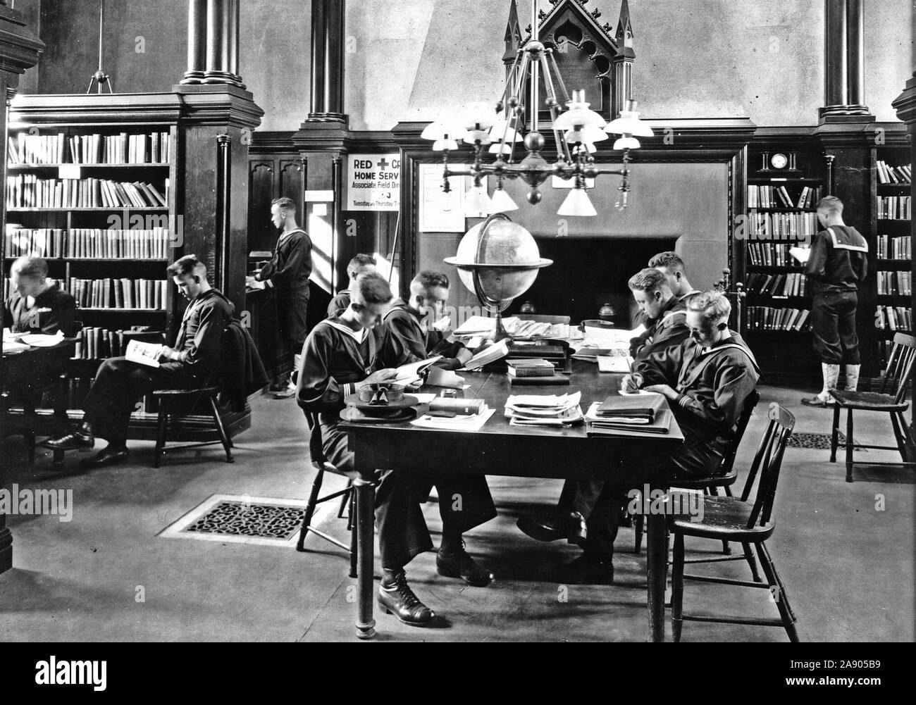 1918 or 1919 - A.L.A. Library, U.S. Naval Radio School, Cambridge, Mass ...