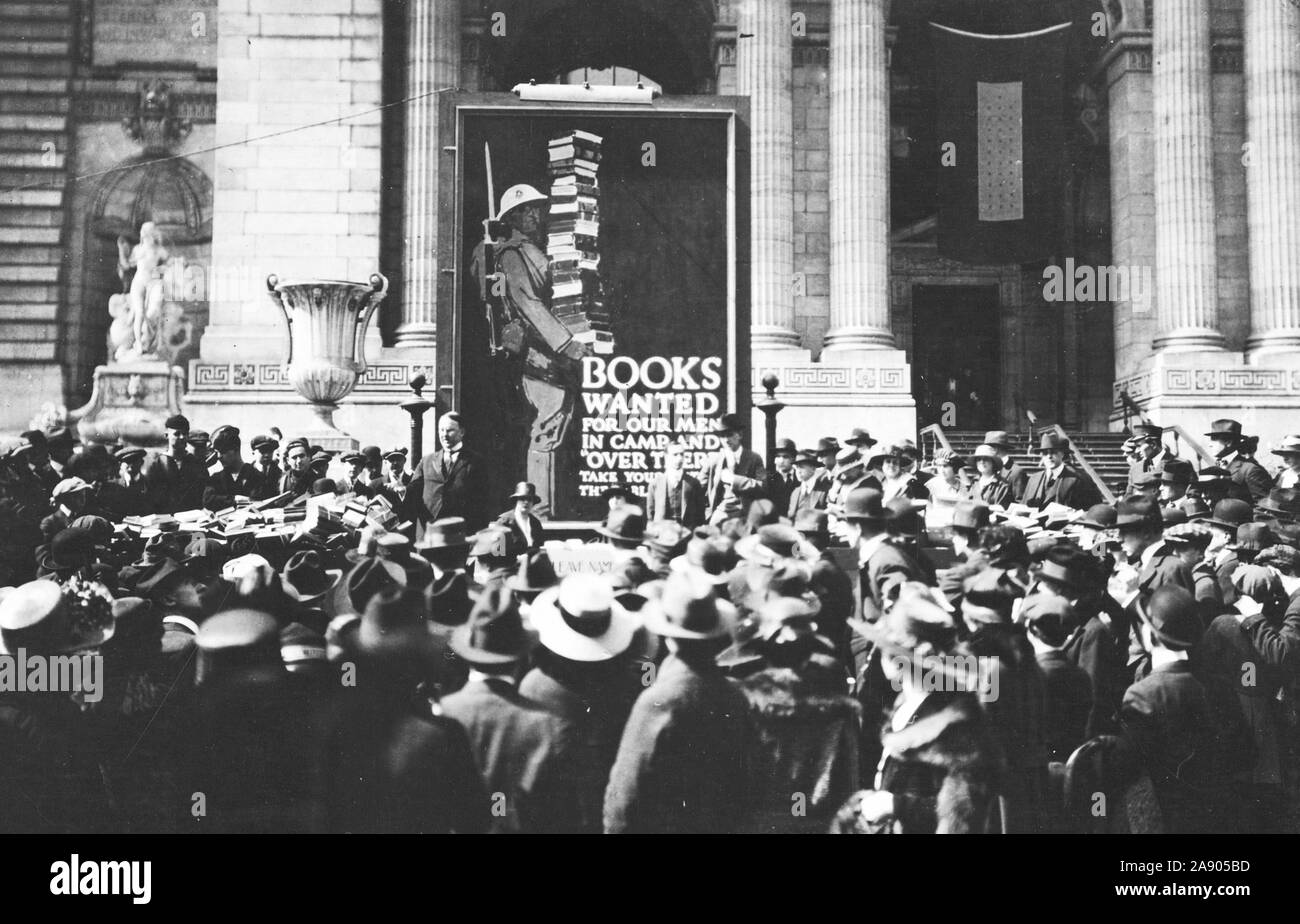 Book donatioins hi-res stock photography and images - Alamy