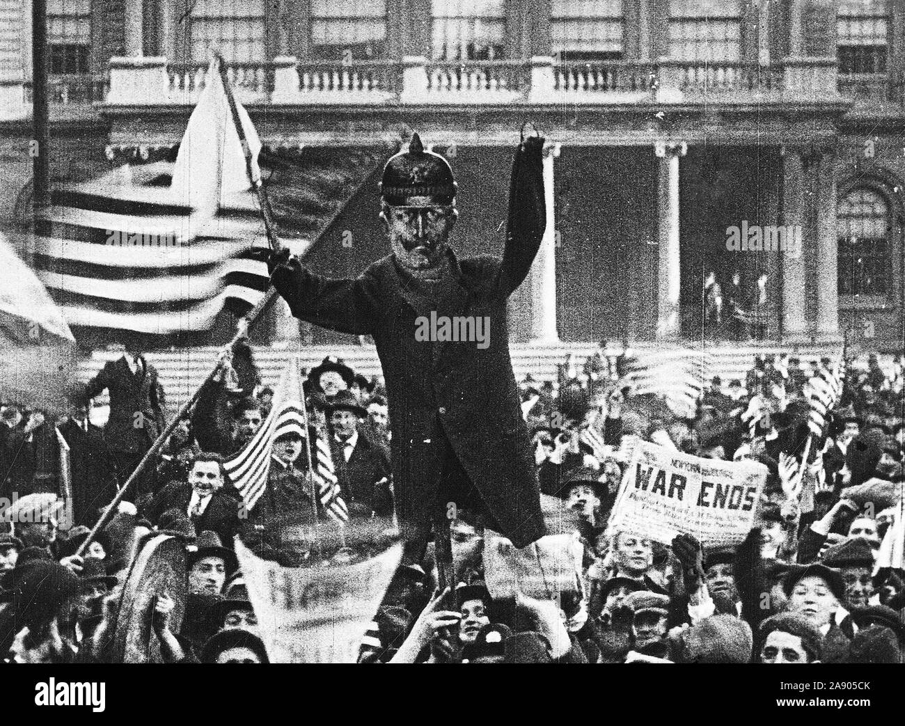 World war i end newspaper hi-res stock photography and images - Alamy