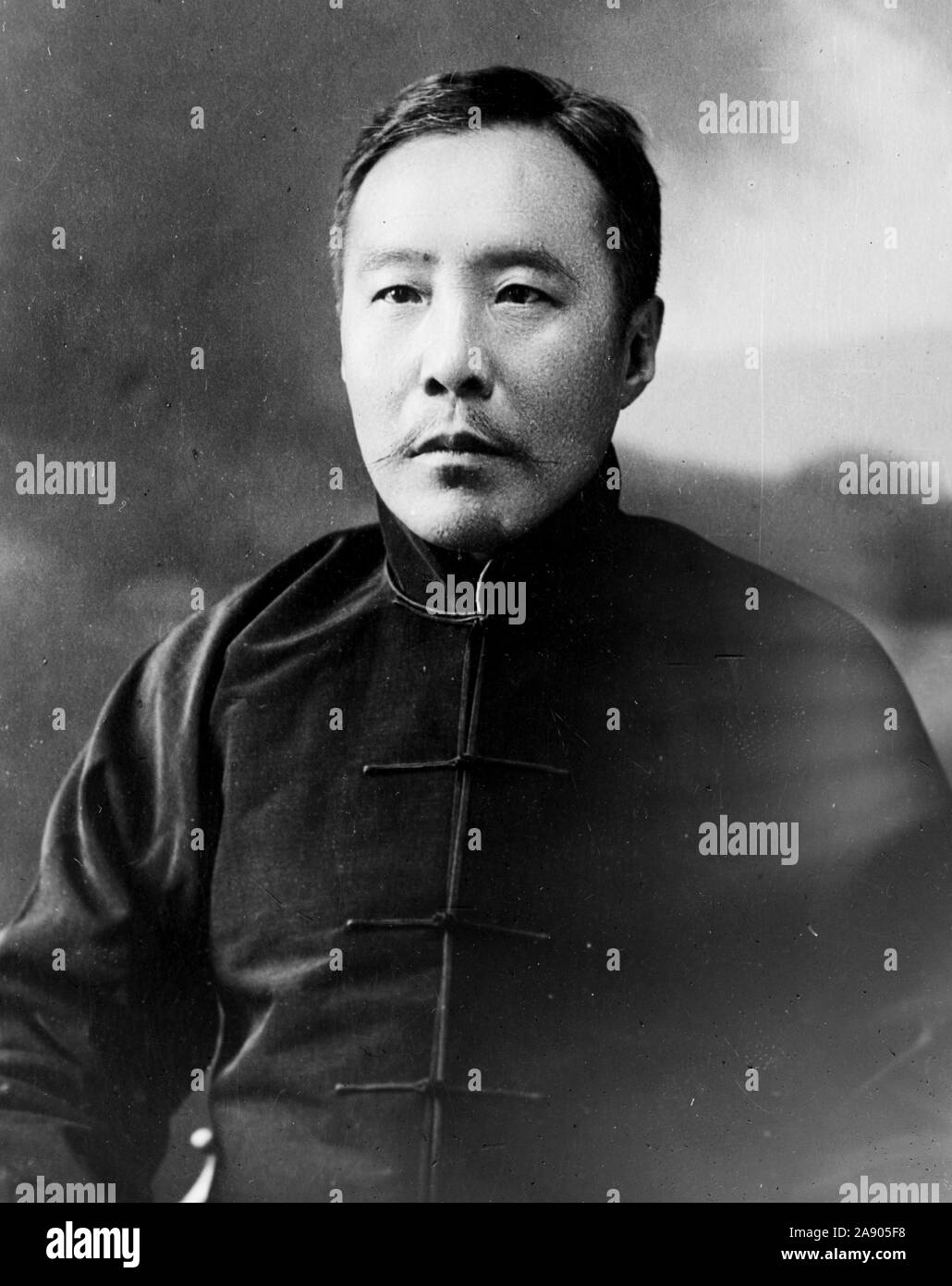 Portraiture china Black and White Stock Photos & Images - Alamy