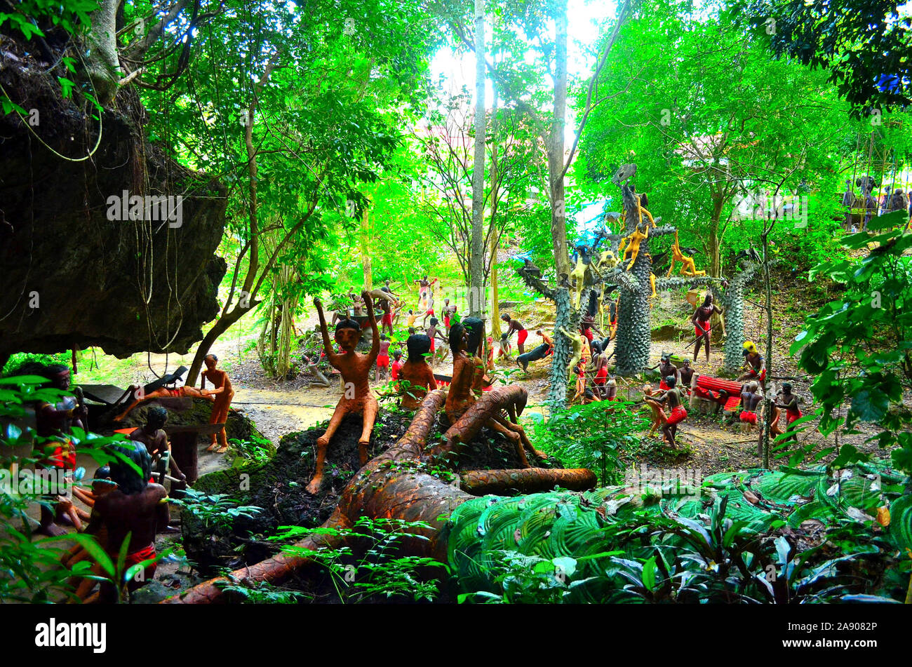 Images depicting what happens to sinners at Wat Tham Sa Pan in Phangna ...