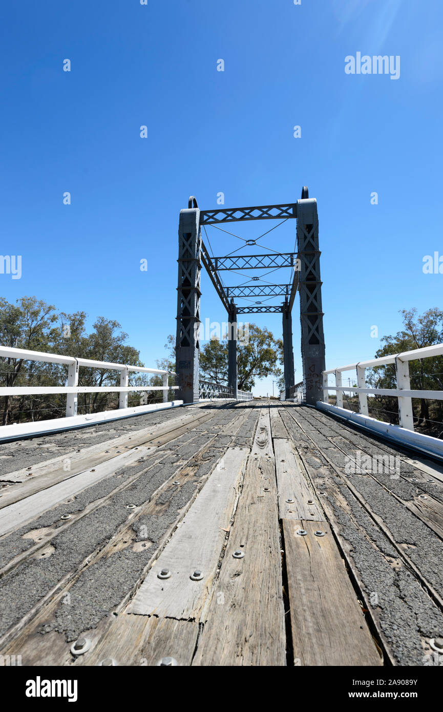 Lift Span Brewarrina Bridge over the Barwon River, open in 1888 ...