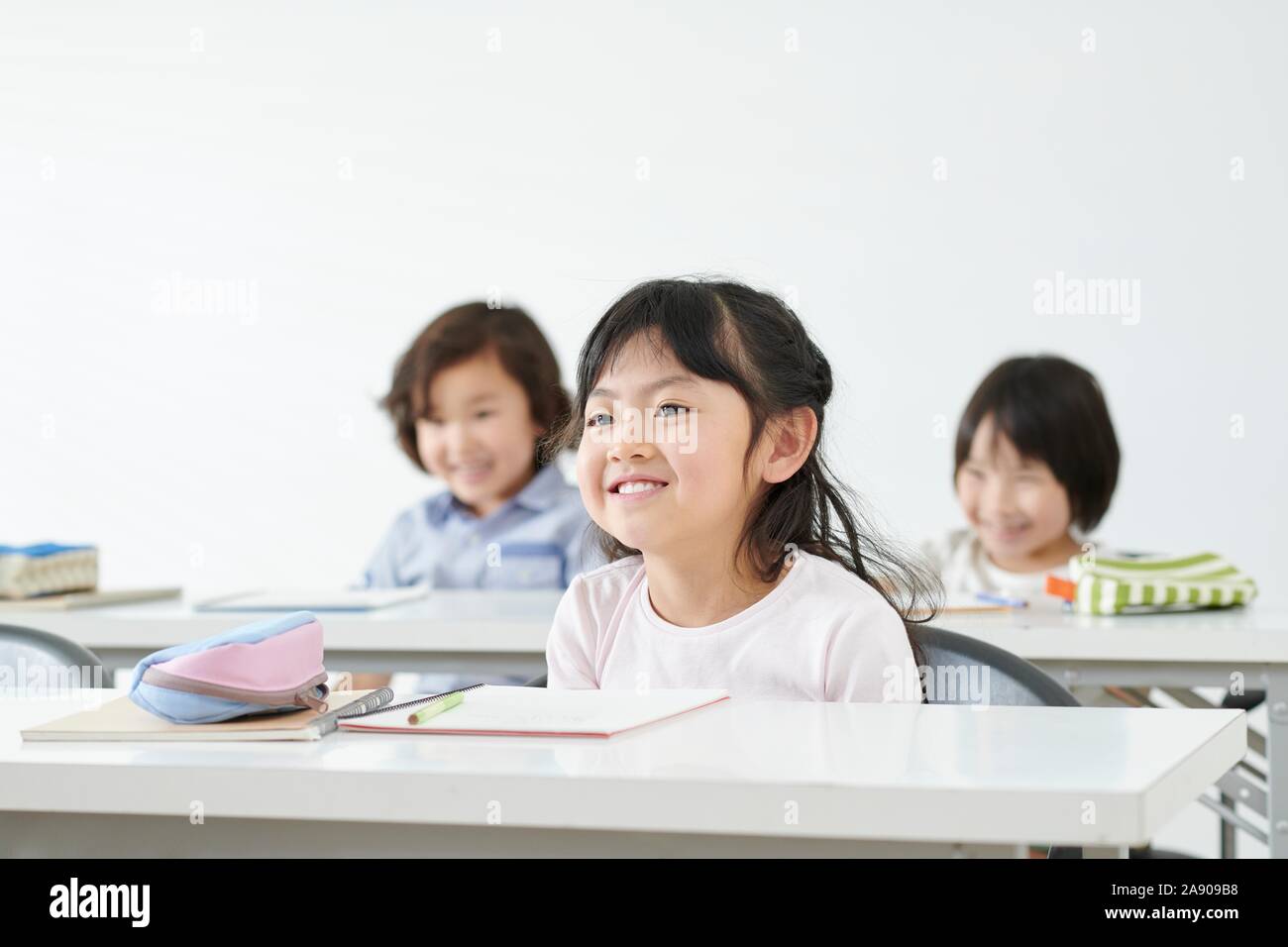 Japanese elementary school kids Stock Photo - Alamy