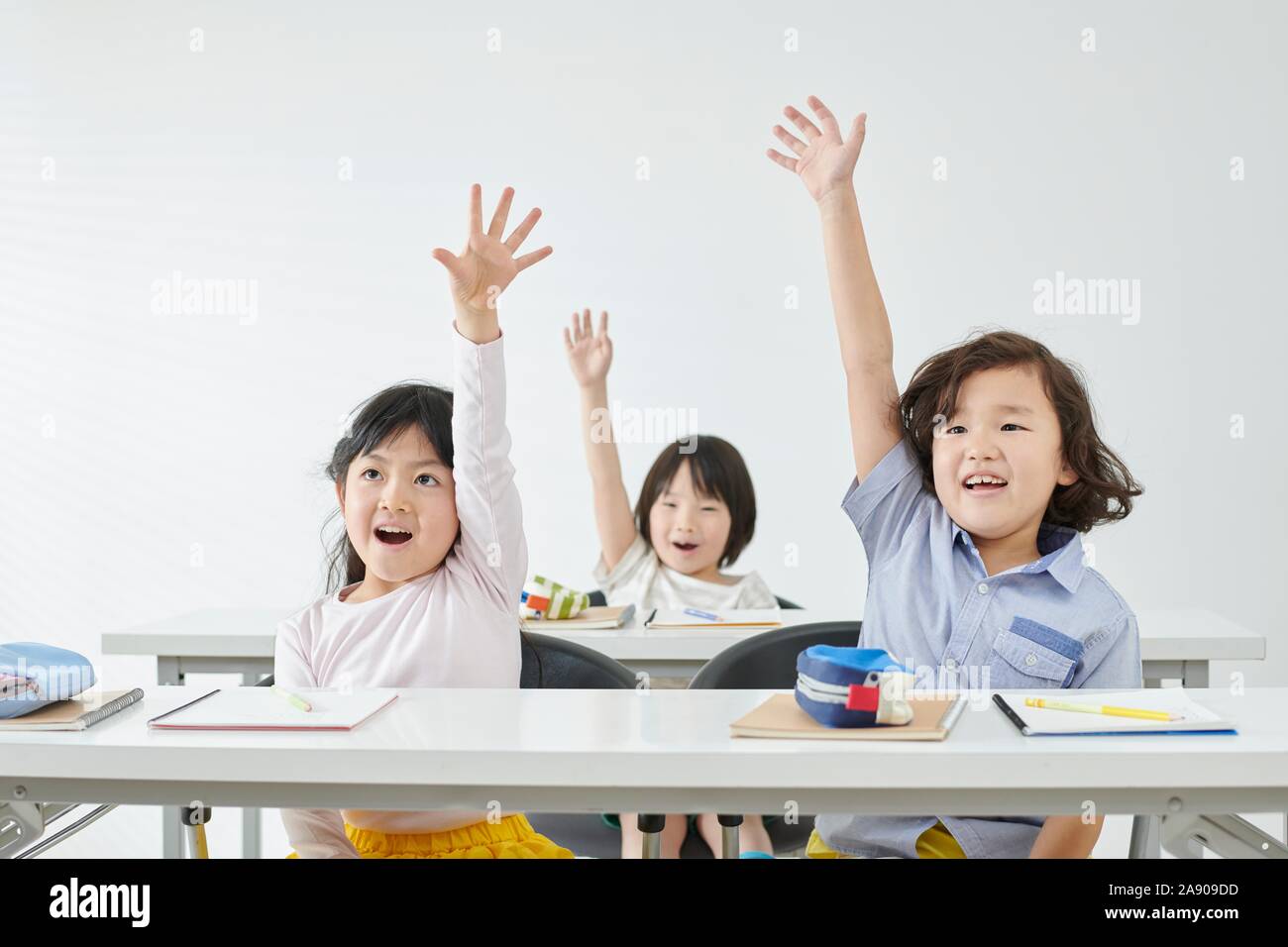Japanese elementary school kids Stock Photo - Alamy