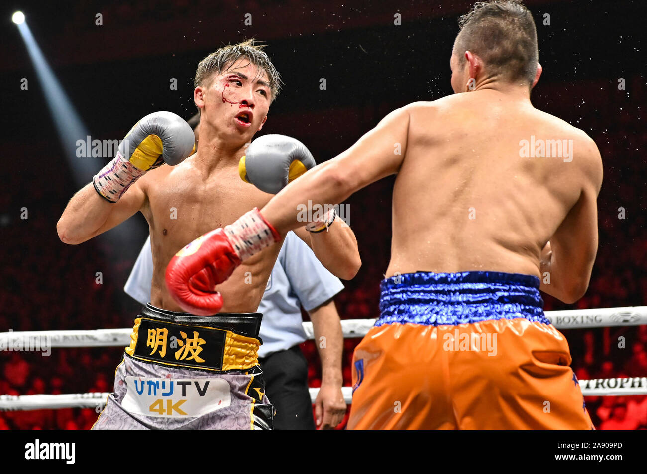 Naoya Inoue of Japan (L) and Nonito Donaire of Philippines fight in the ...