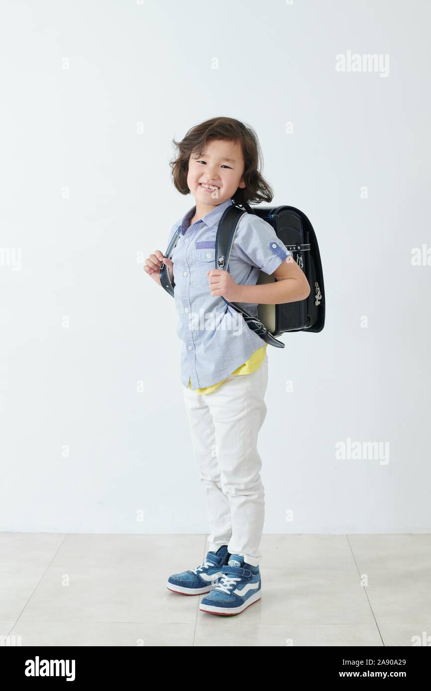 Japanese elementary school kid Stock Photo - Alamy