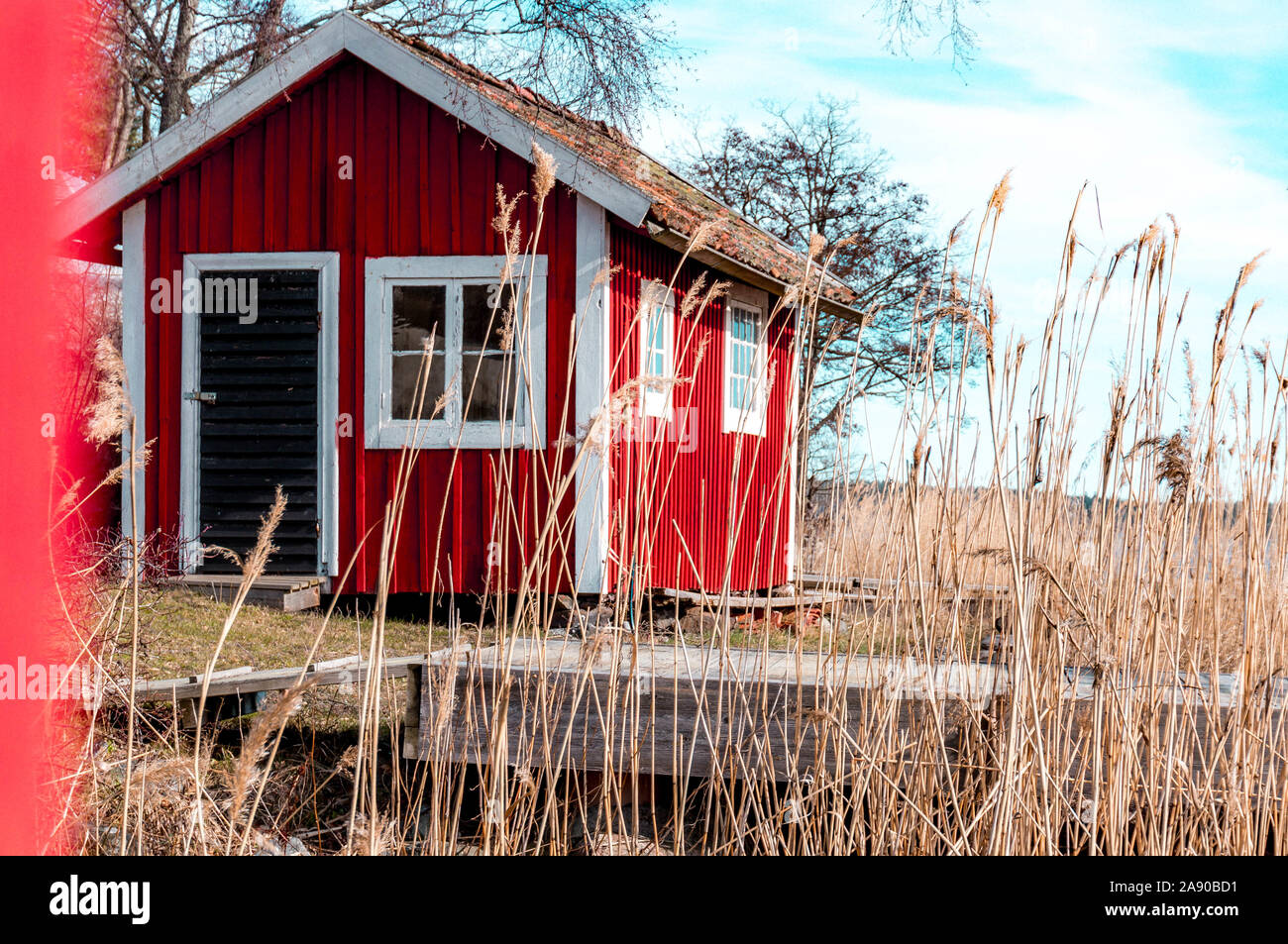 Red shack cabin hut house home hi-res stock photography and images - Alamy