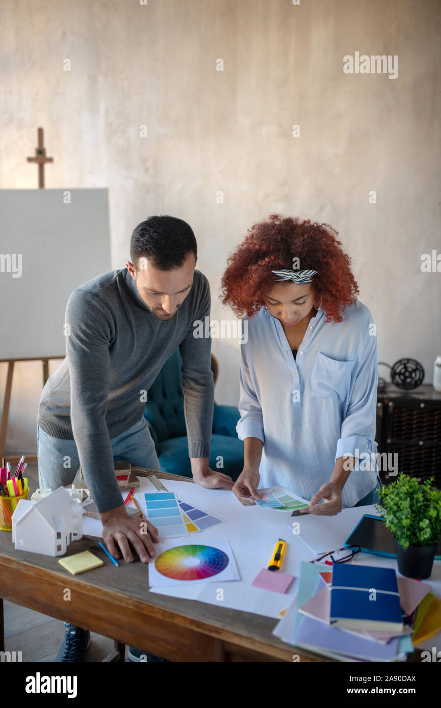 Assistant architect hi-res stock photography and images - Alamy