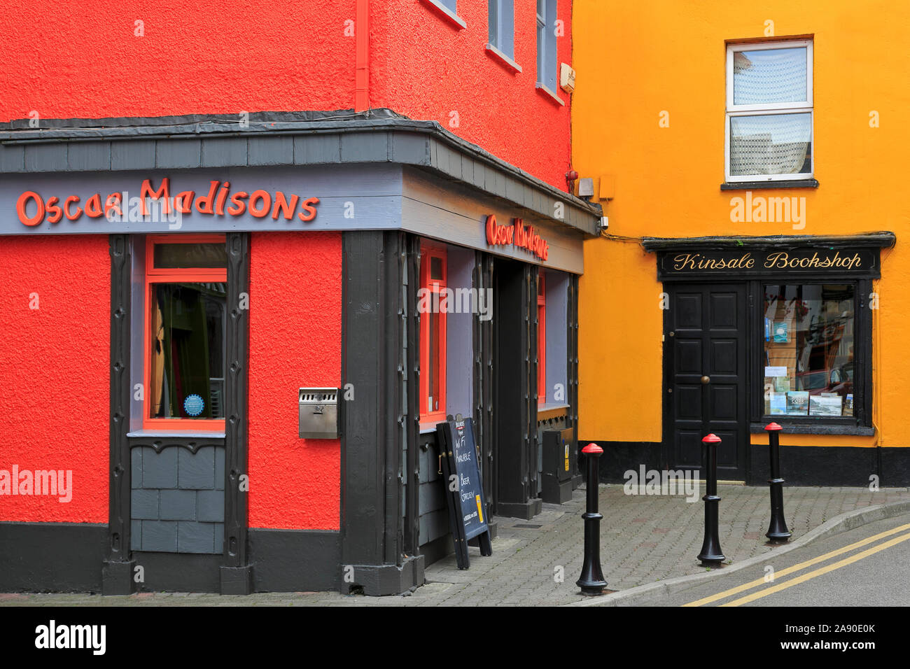Bookshop ireland hi-res stock photography and images - Alamy