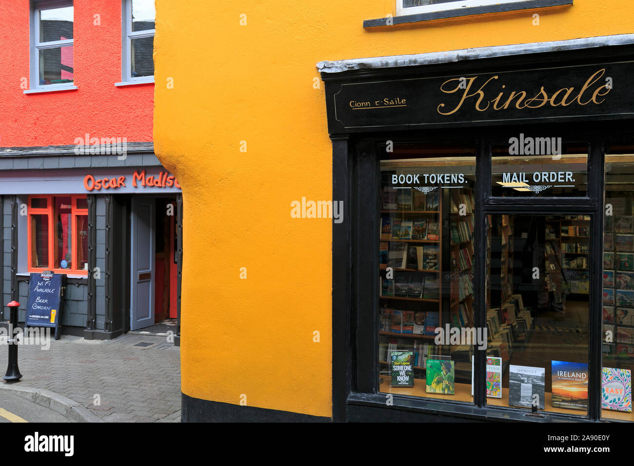Bookshop Ireland High Resolution Stock Photography and Images - Alamy