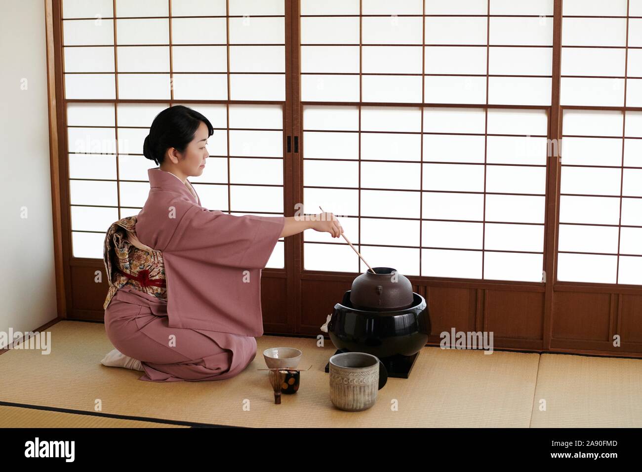 Japanese traditional tea ceremony Stock Photo - Alamy