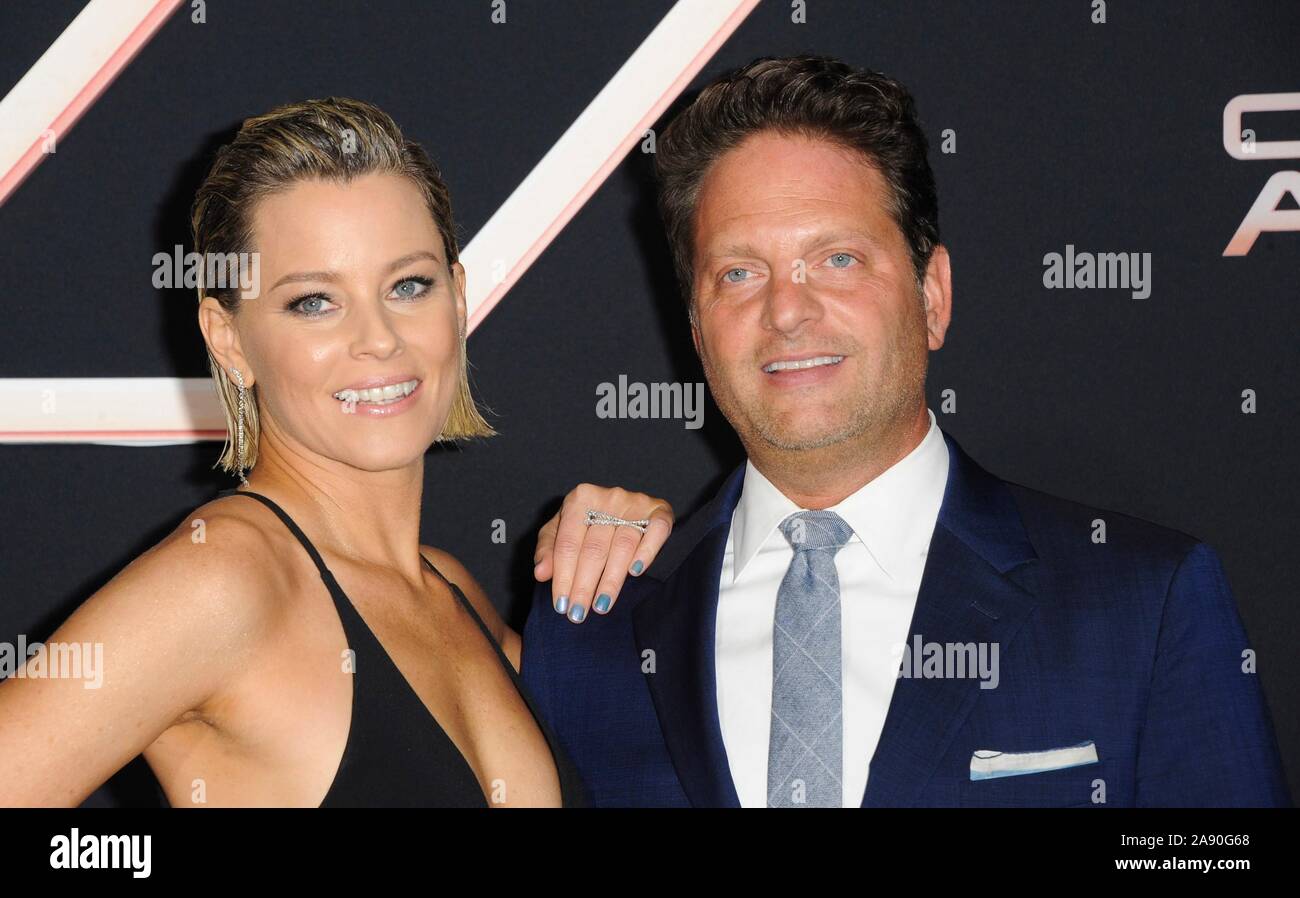 Elizabeth Banks And Max Handelman High Resolution Stock Photography and ...