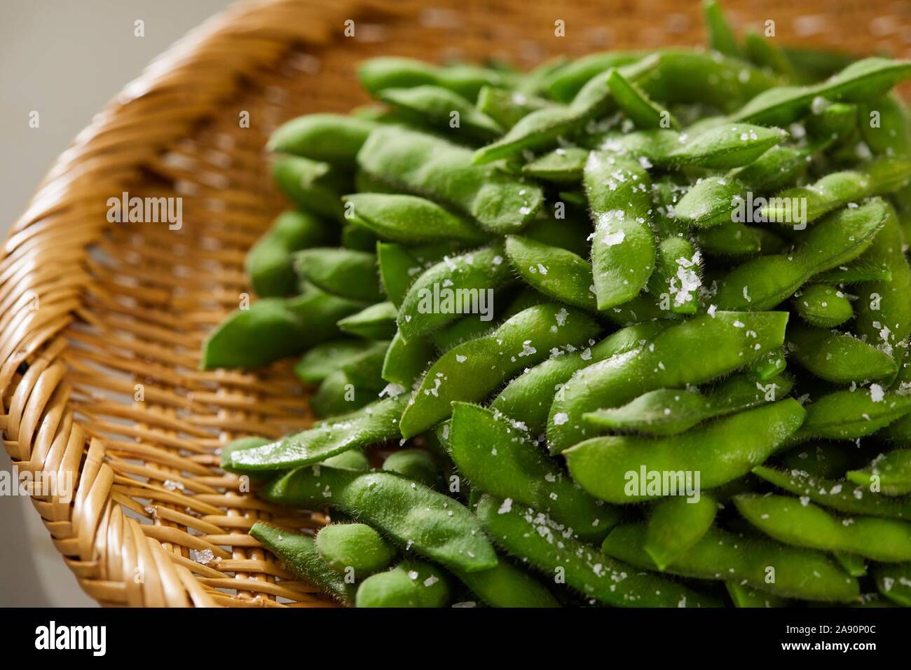 Edamame green soy beans Stock Photo - Alamy