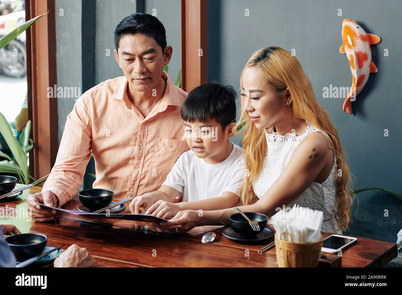 Vietnamese family of three hi-res stock photography and images - Alamy