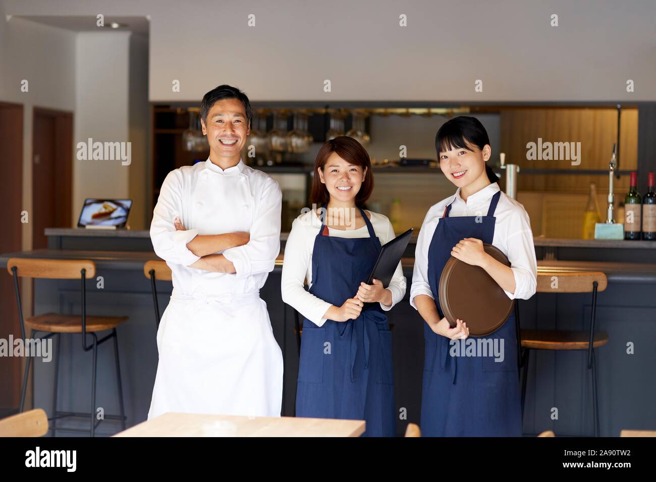 Japanese restaurant staff Stock Photo - Alamy