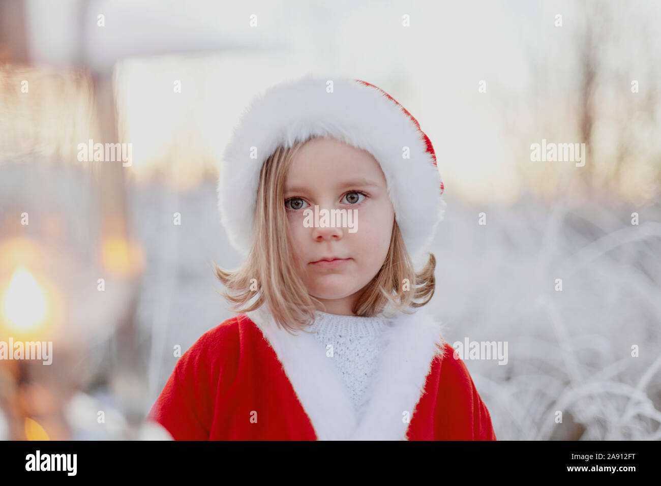 Father girl wearing winter hi-res stock photography and images - Alamy