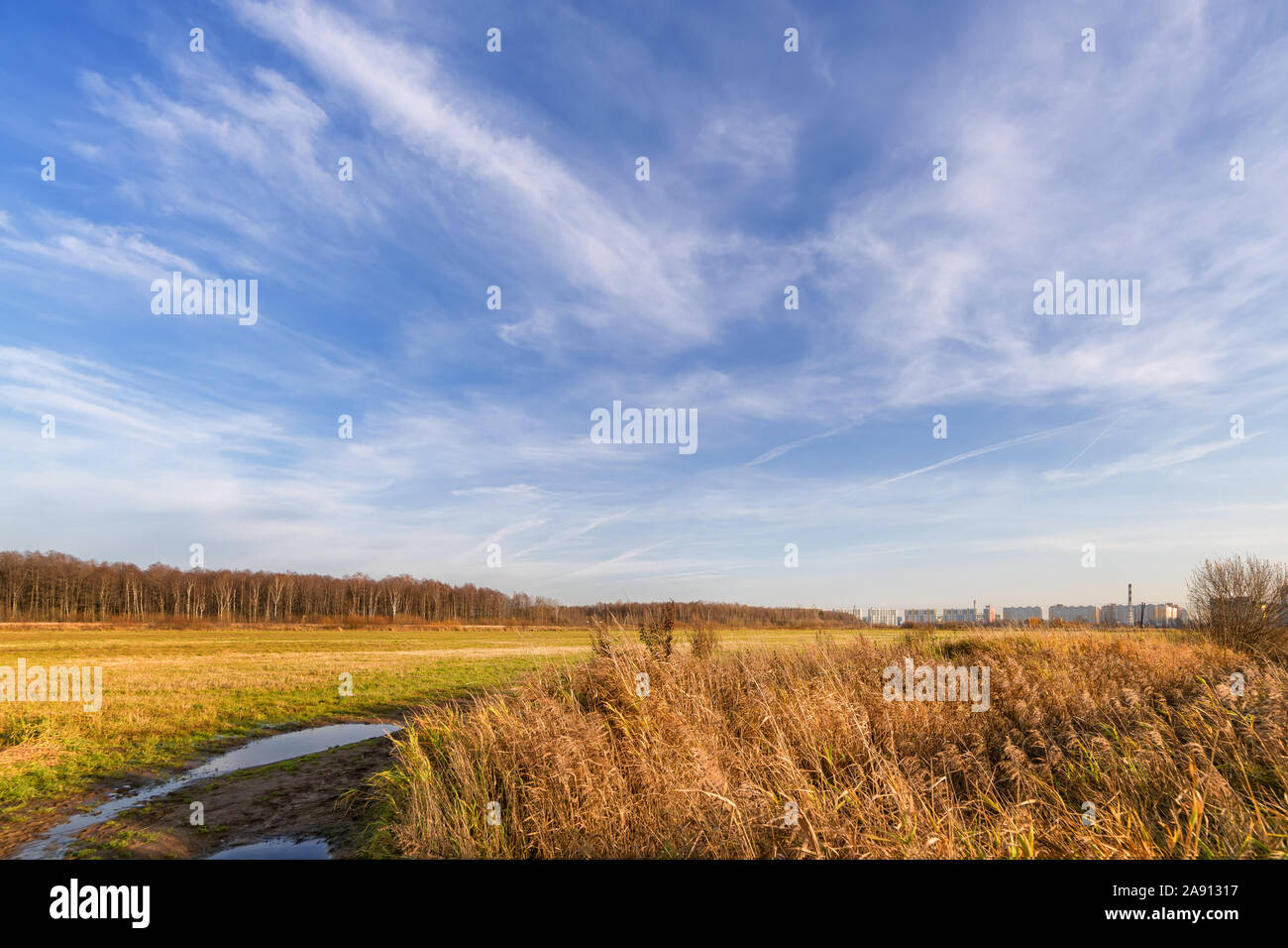 Bright light distant hi-res stock photography and images - Alamy