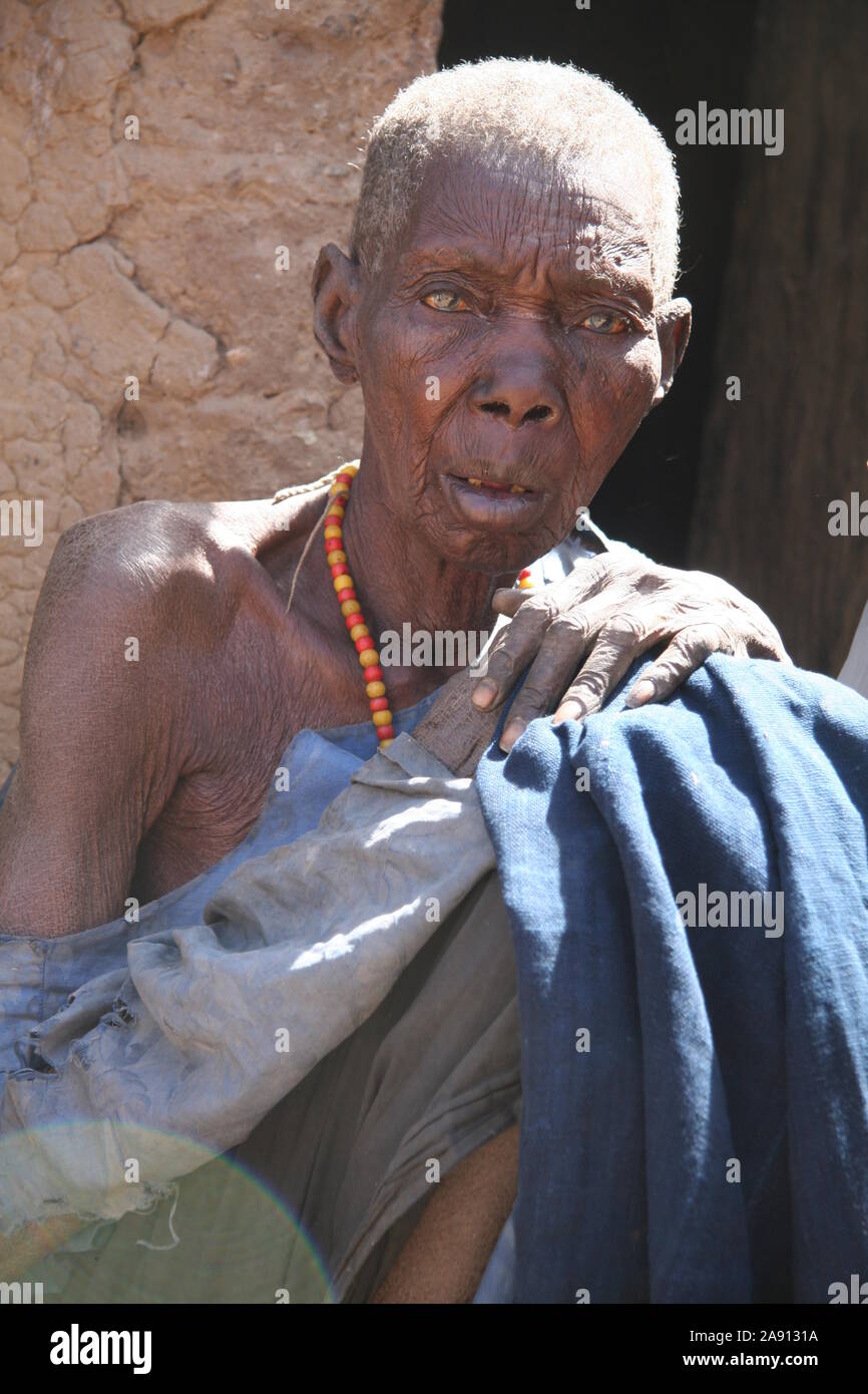 Dogon country : village of Pelou (plateau Stock Photo - Alamy