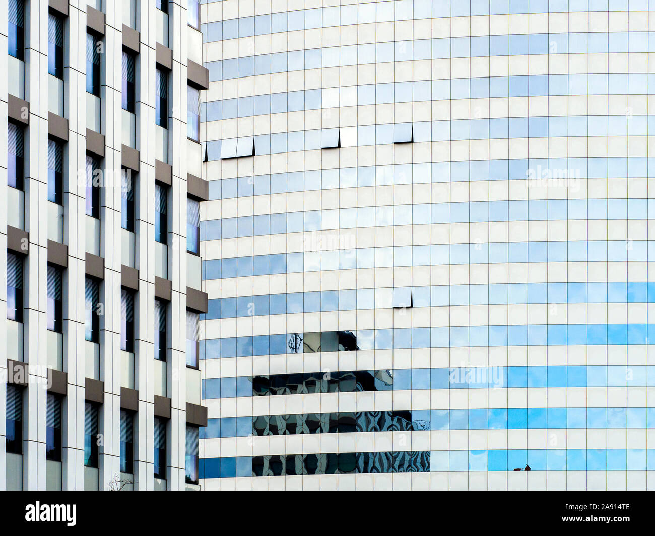 Office tower detail hi-res stock photography and images - Alamy