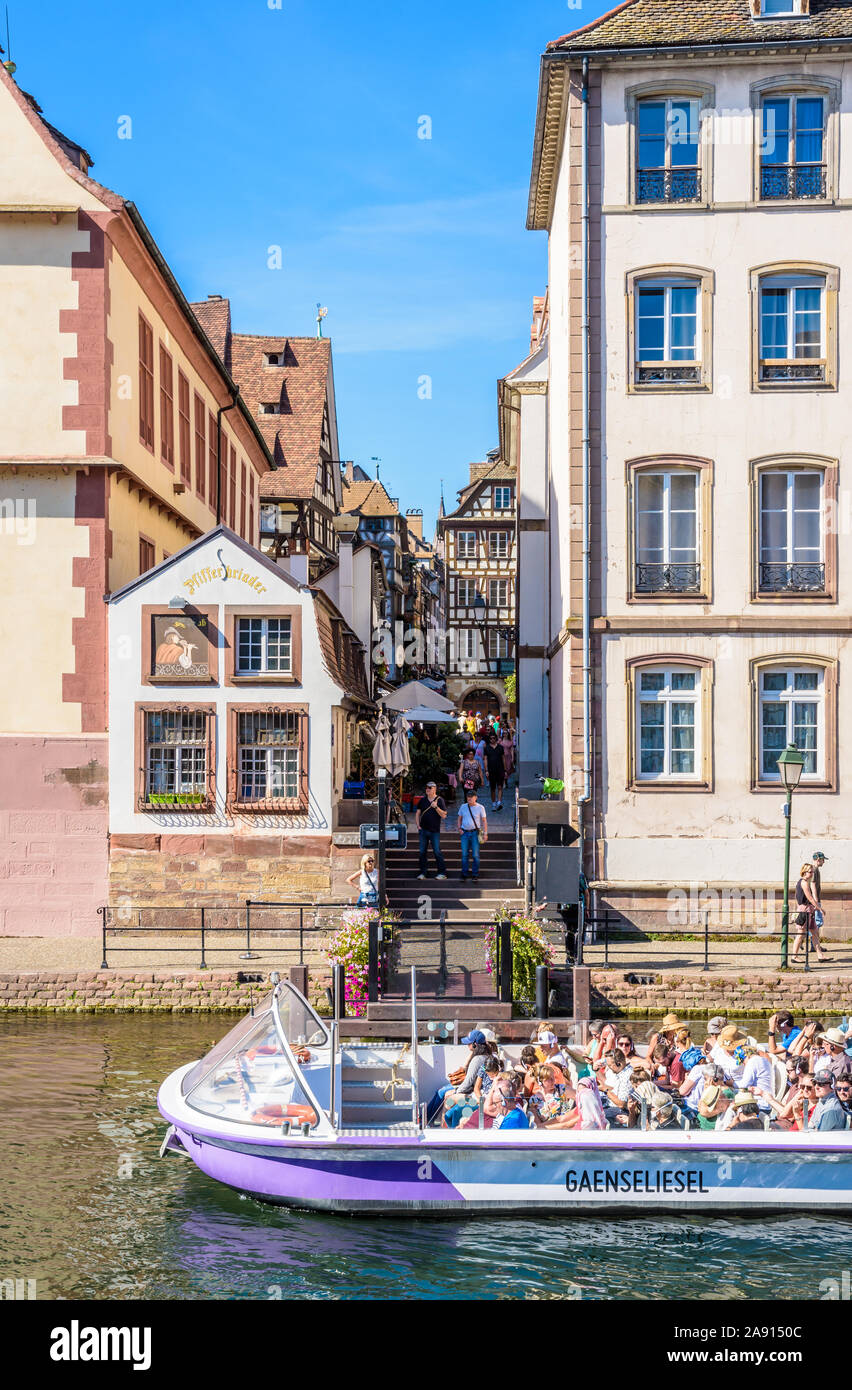 Medieval slaughterhouse hi-res stock photography and images - Alamy