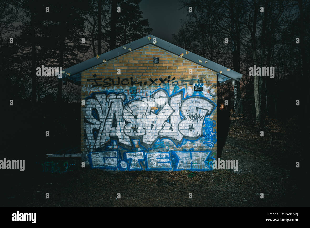 Graffiti on building Stock Photo - Alamy
