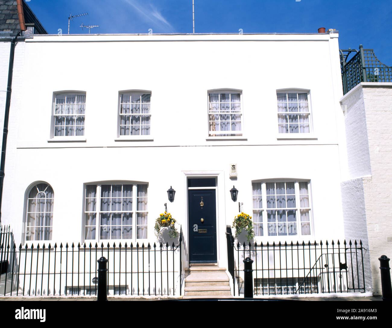 Exterior of house in London UK Stock Photo - Alamy