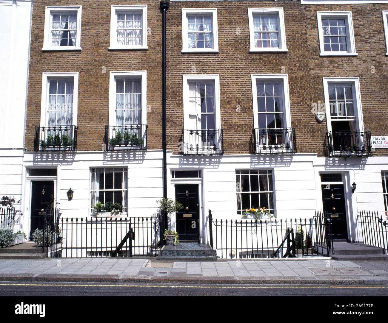 Exterior of house in London UK Stock Photo - Alamy
