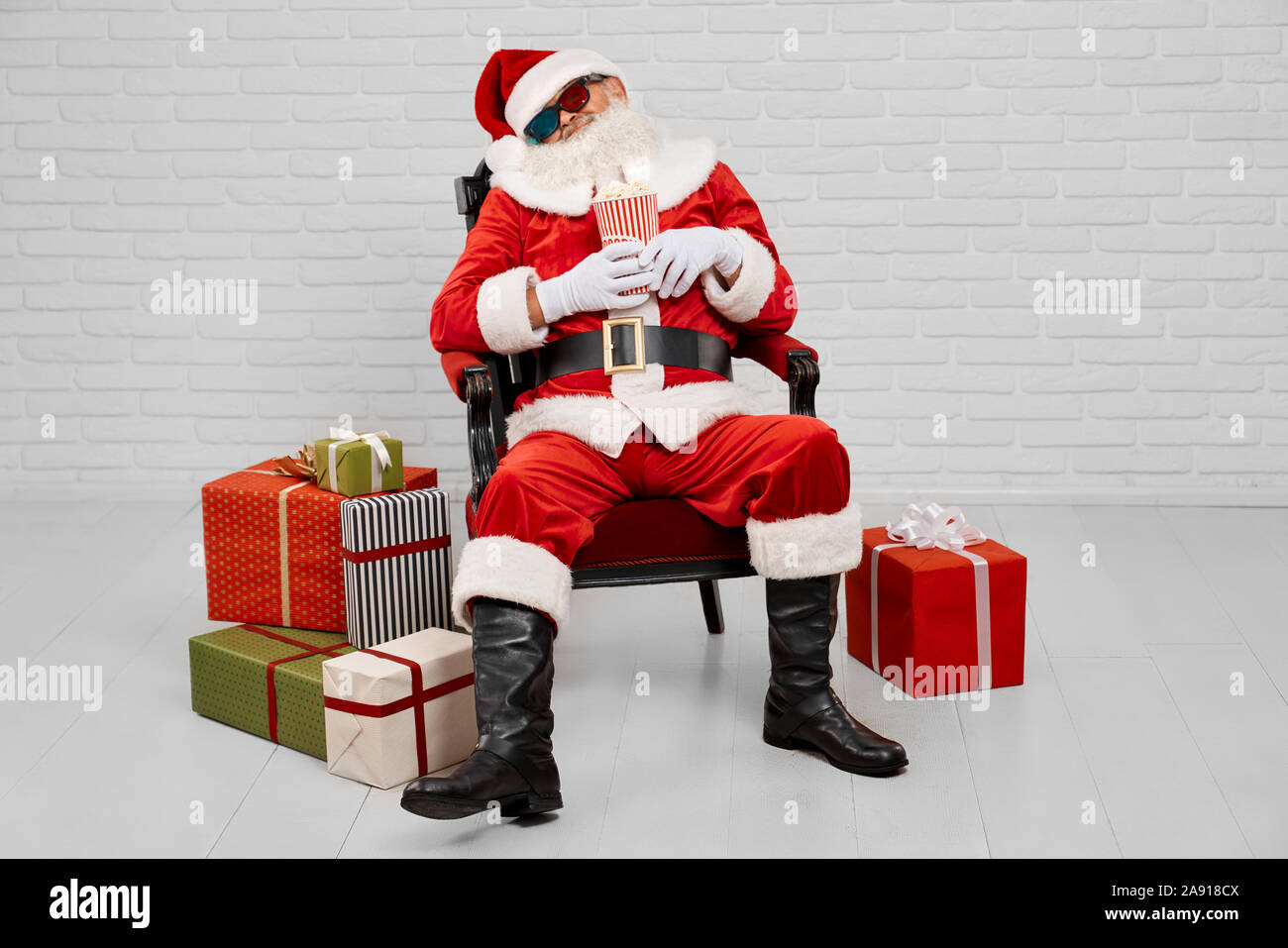 Exhausted santa claus hi-res stock photography and images - Alamy
