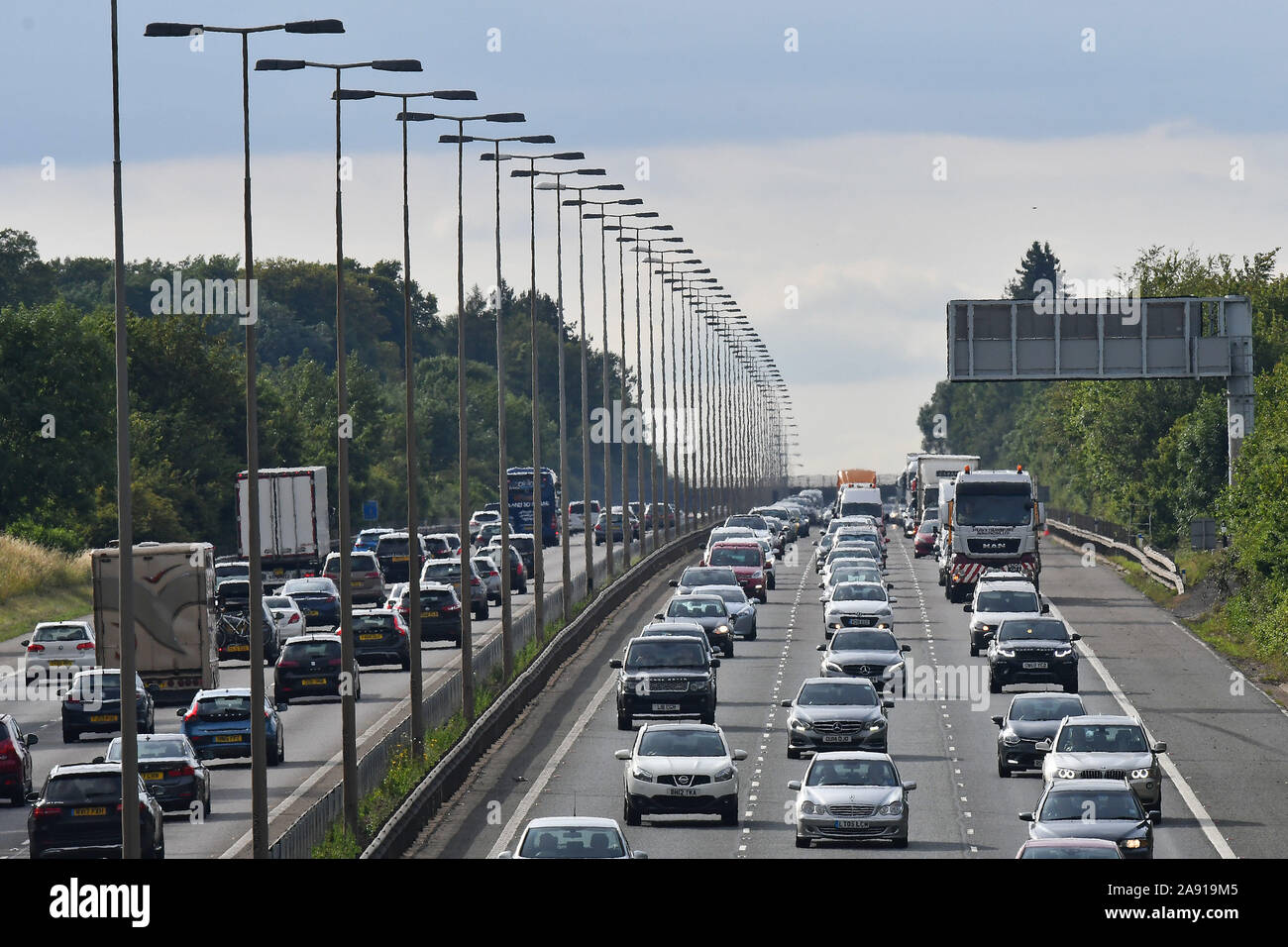 Traffic on M40 Motorway at High Wycombe as people travel around the ...