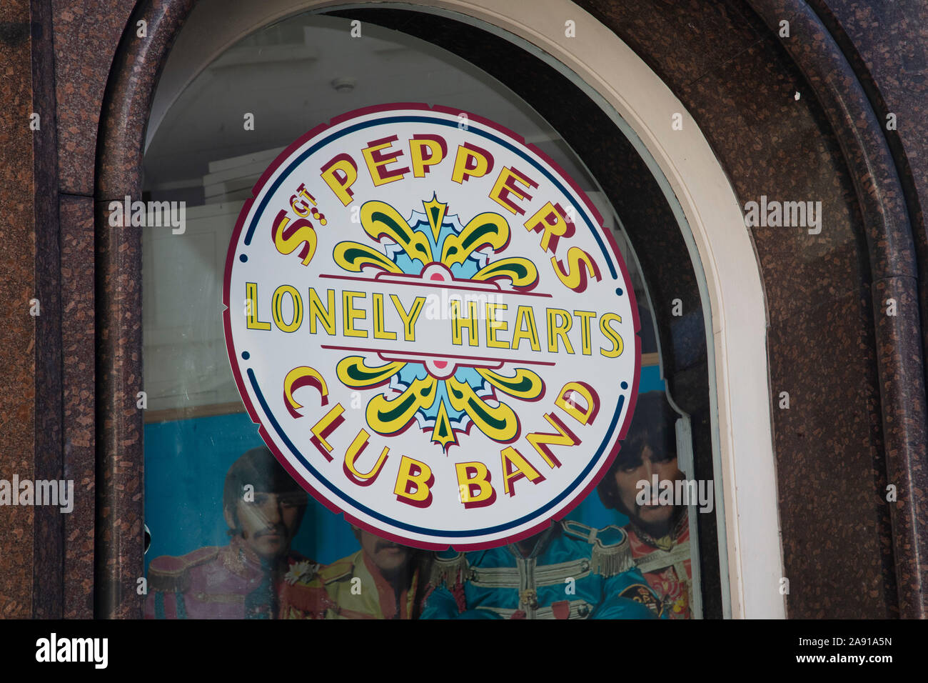 Famous beatles sign hi-res stock photography and images - Alamy