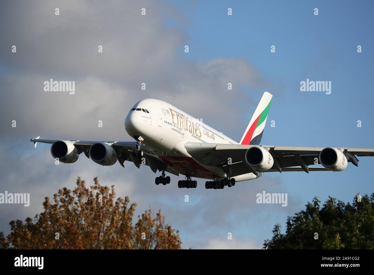 Heathrow emirates hi-res stock photography and images - Alamy