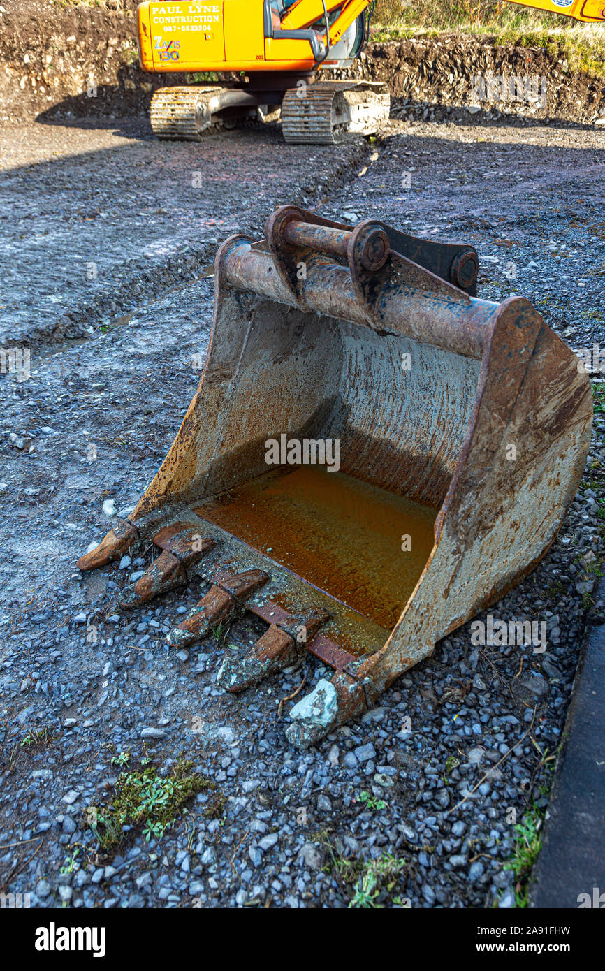 Bulldozer bucket with teeth Stock Photo - Alamy
