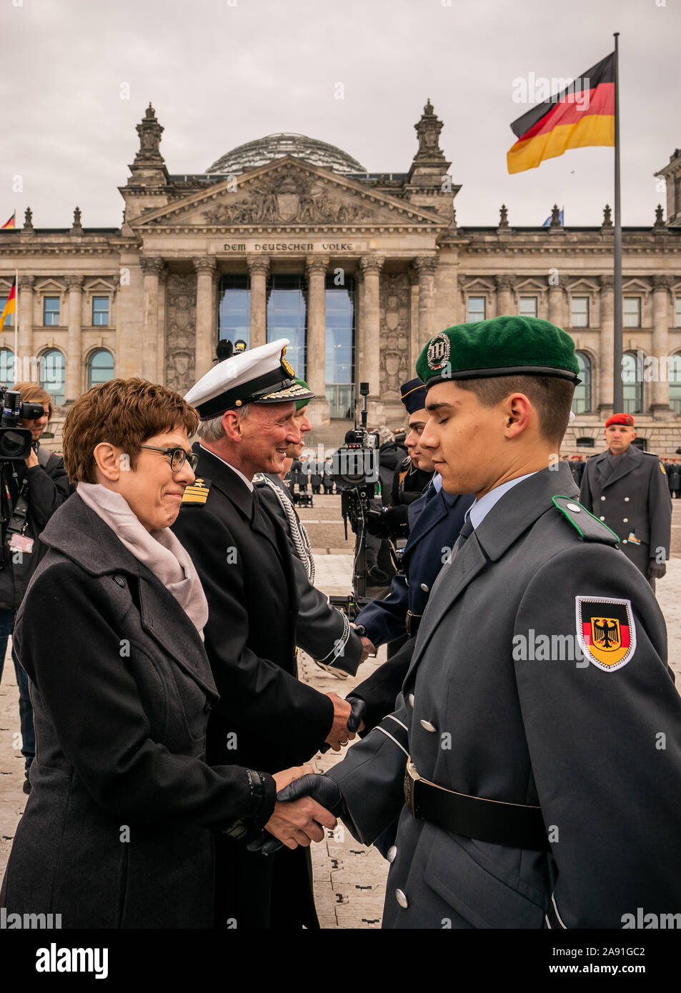 Berlin, Germany. 12th Nov, 2019. Annegret Kramp-Karrenbauer (CDU ...