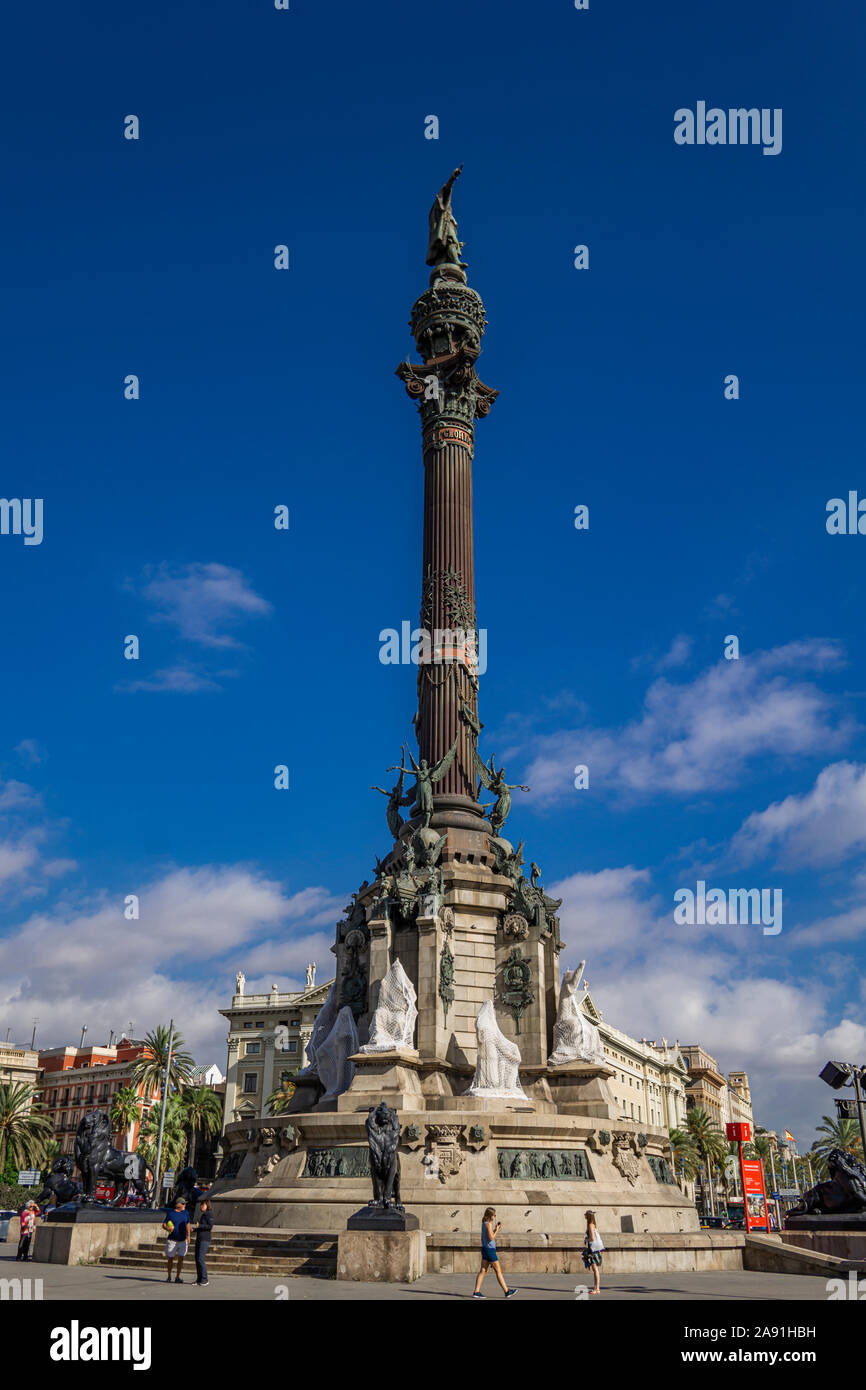 BARCELONA, SPAIN - OCTOBER 8, 2019: Unidentified people by monument of ...