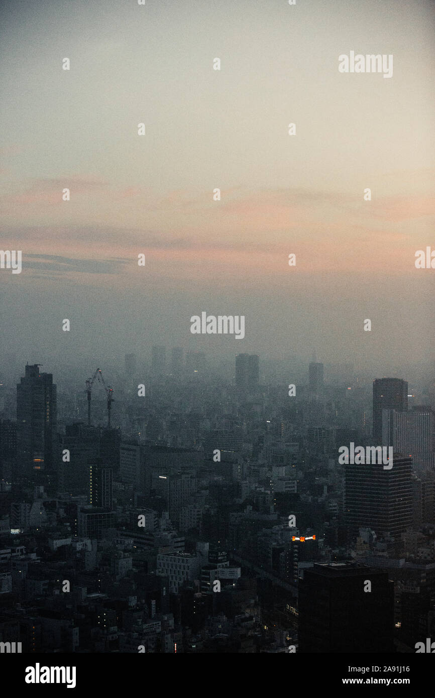 Cityscape sunset sky architecture hi-res stock photography and images ...