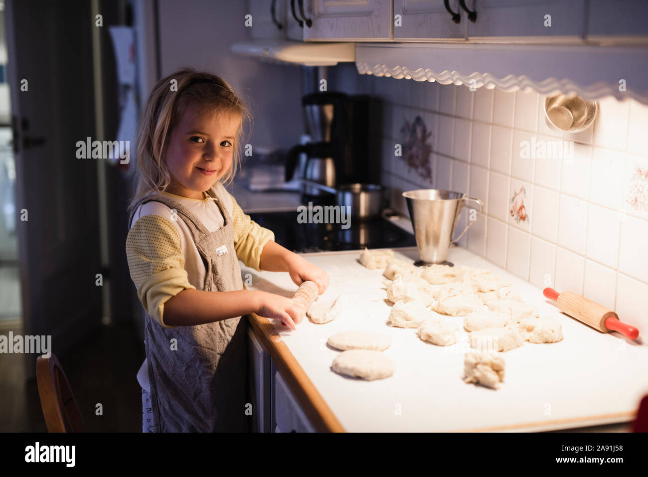 Image of baking hi-res stock photography and images - Alamy