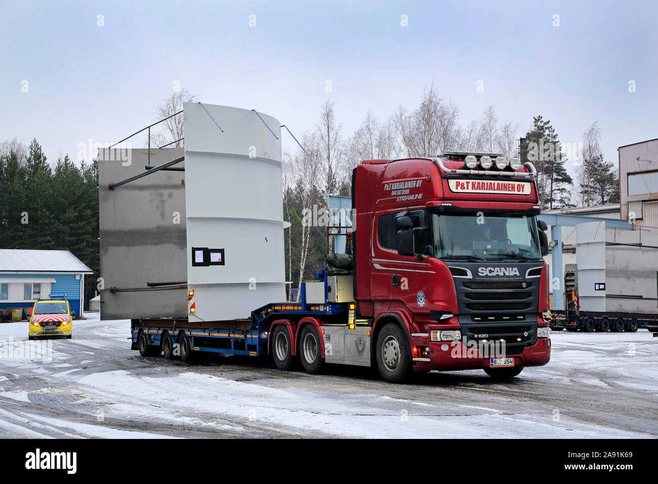 Abnormal loading hi-res stock photography and images - Alamy