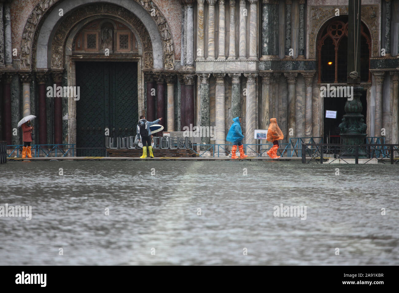 2019 venice high tide hi-res stock photography and images - Alamy