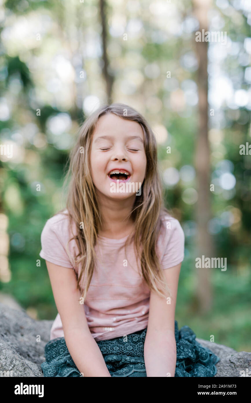 Blonde girls laughing hi-res stock photography and images - Alamy