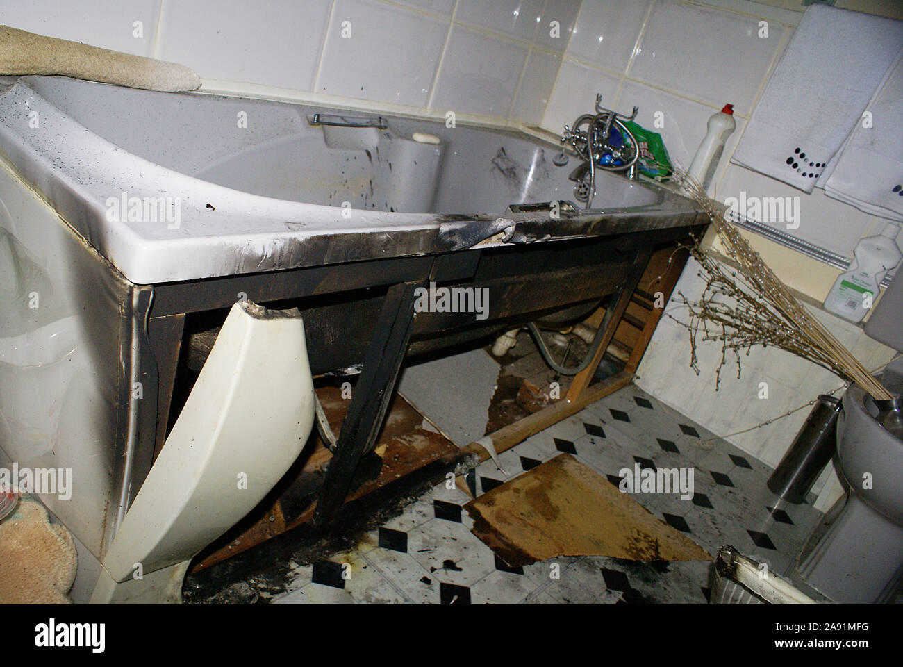 Faulty gas fire hi-res stock photography and images - Alamy