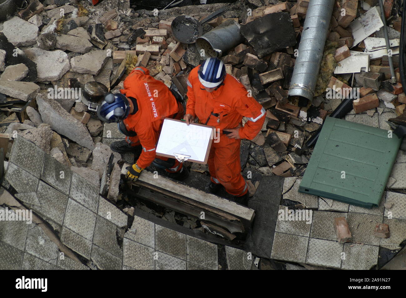 Aftermath of explosion hi-res stock photography and images - Alamy